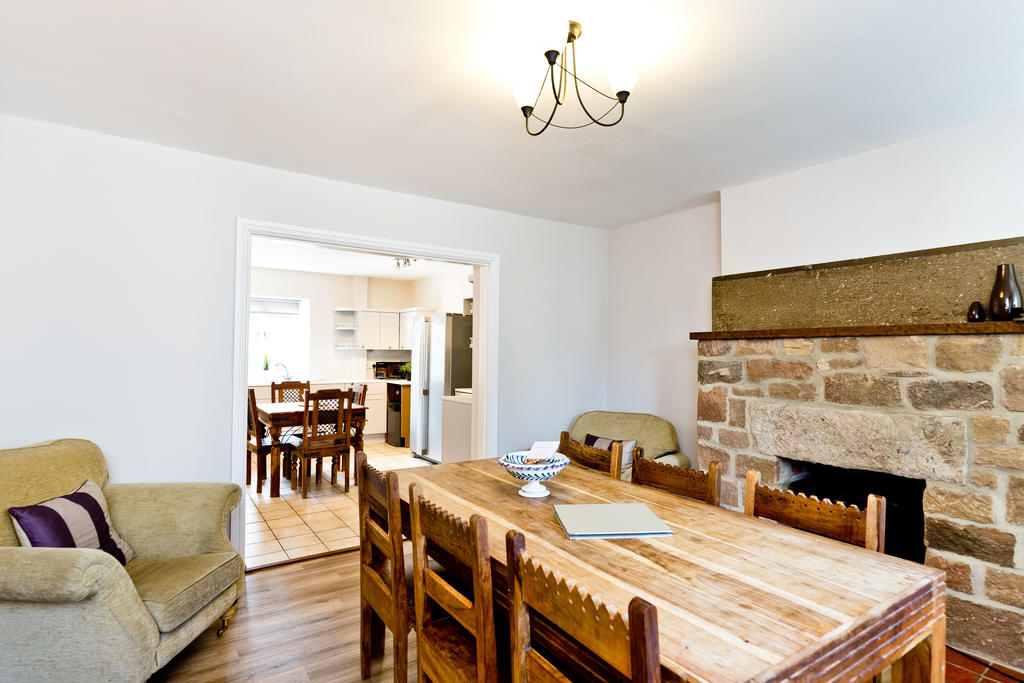 The Farmhouse - Knockerdown Cottages